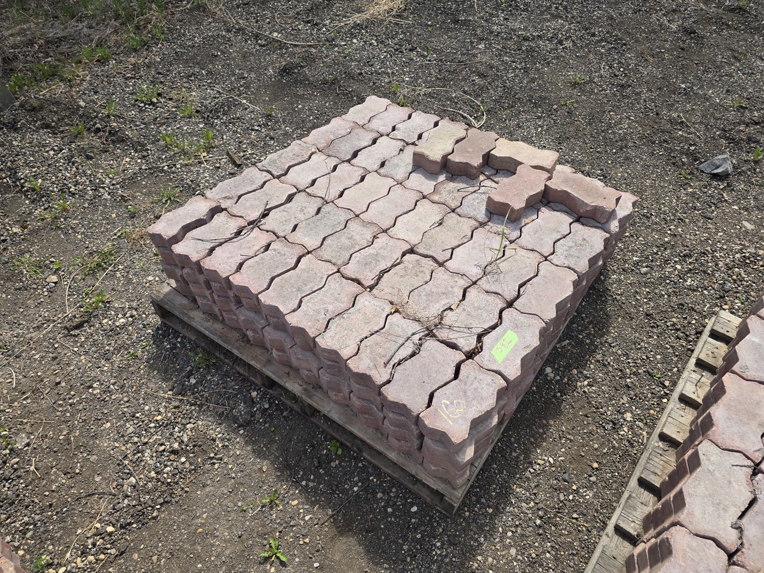 Qty of (205) 9 Inch X 4 Inch Bricks - 26FI | Team Auctions