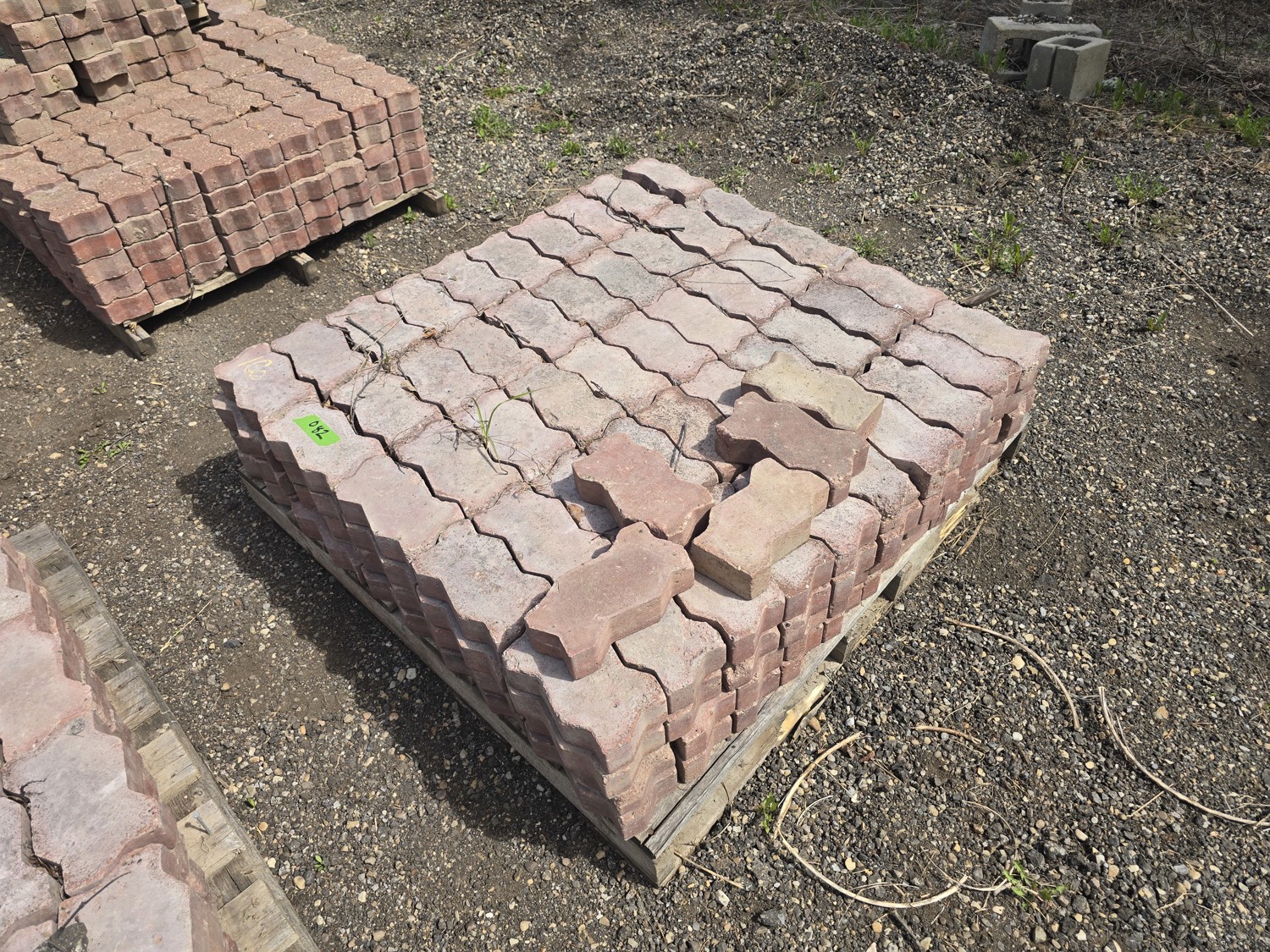 Qty of (205) 9 Inch X 4 Inch Bricks - 26FI | Team Auctions