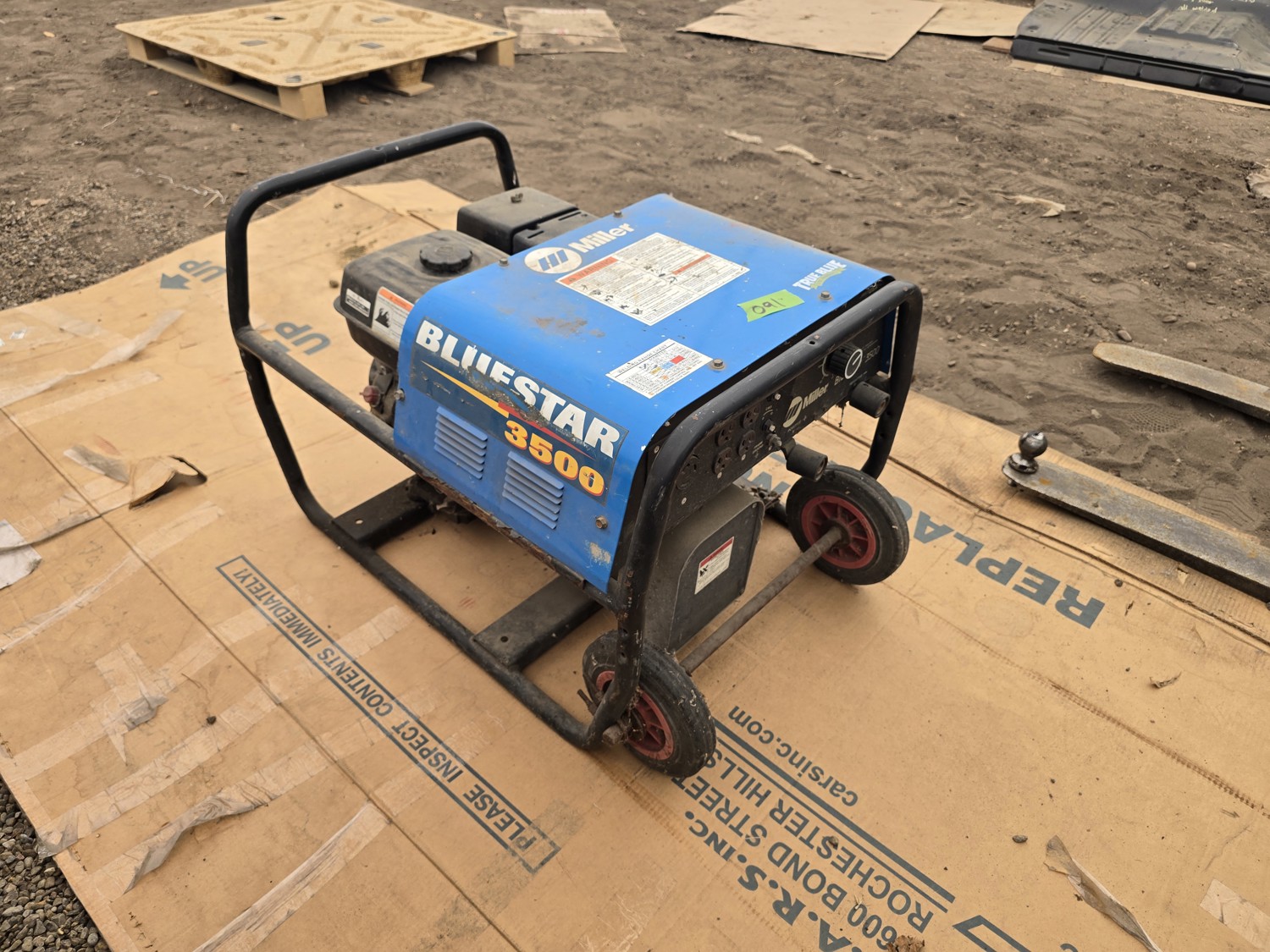 Miller Bluestar 3500 Welder/Generator - 26FI | Team Auctions