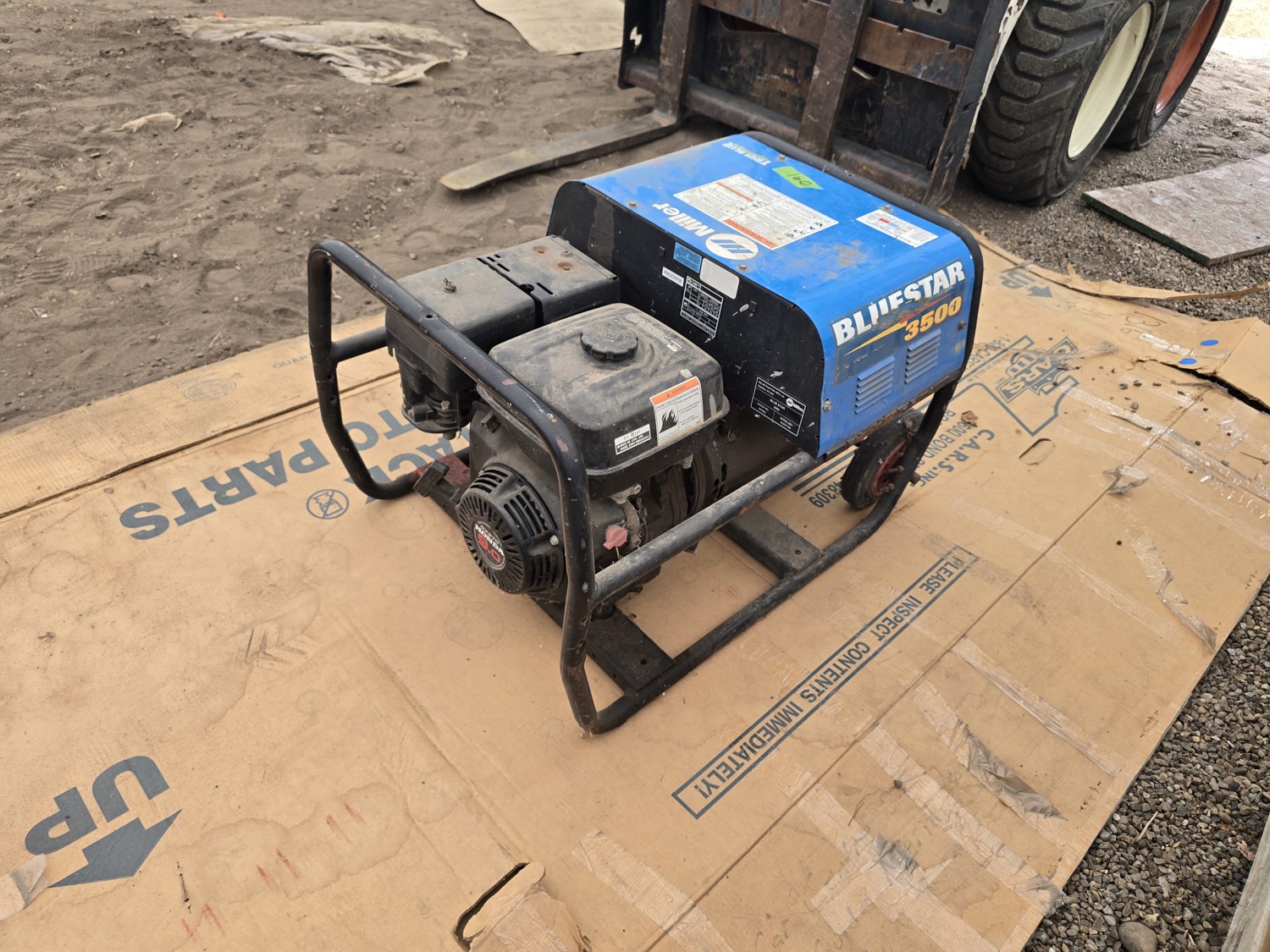 Miller Bluestar 3500 Welder/Generator - 26FI | Team Auctions