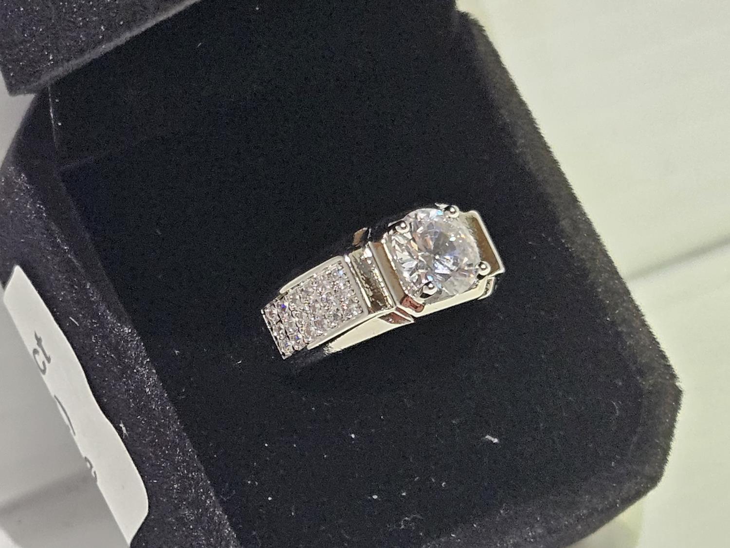 Smartlife Platinum Plated 2.0 Ct Simulated Diamond Man's Ring - 26AA | Team Auctions