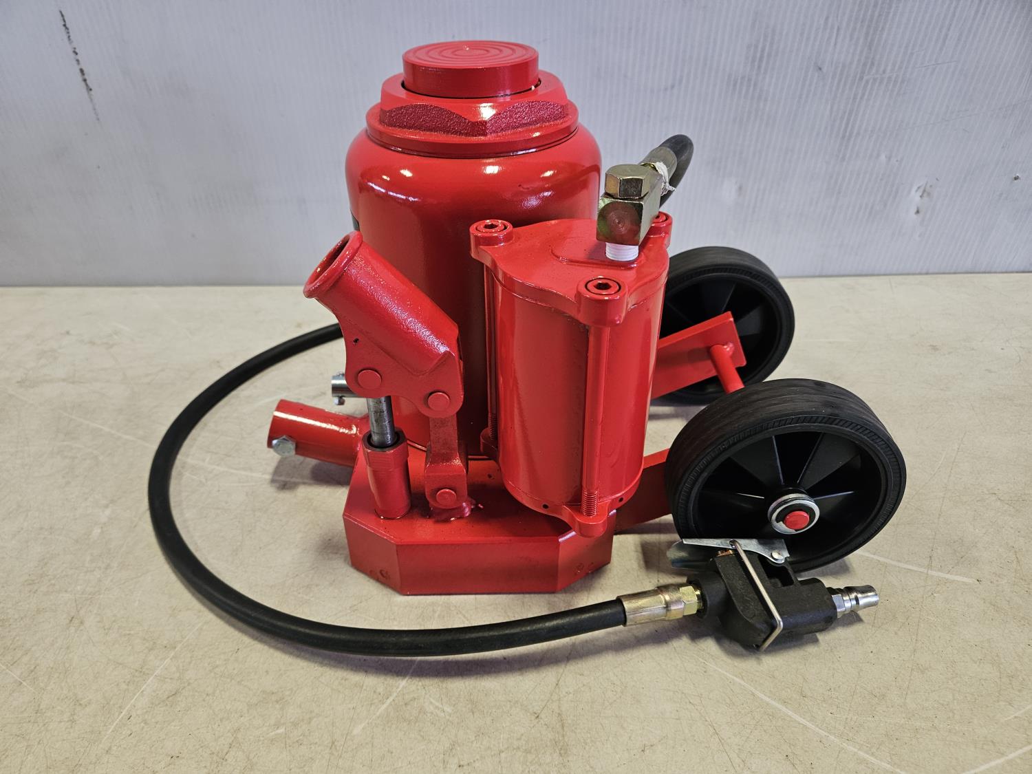 50 Ton Air Bottle Jack - 26AB | Team Auctions