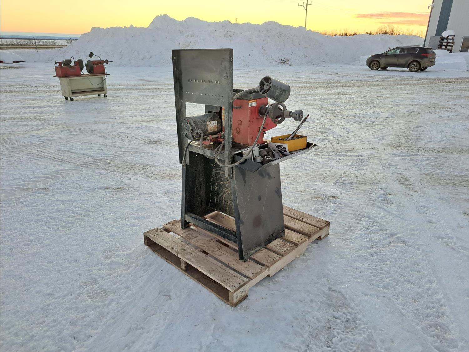 JBC 600 Series Broke Lathe Machine - 26BD | Team Auctions